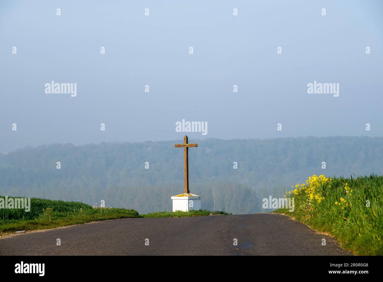 Cross along a countryside road | Croix le long d'une route Stock Photo ...