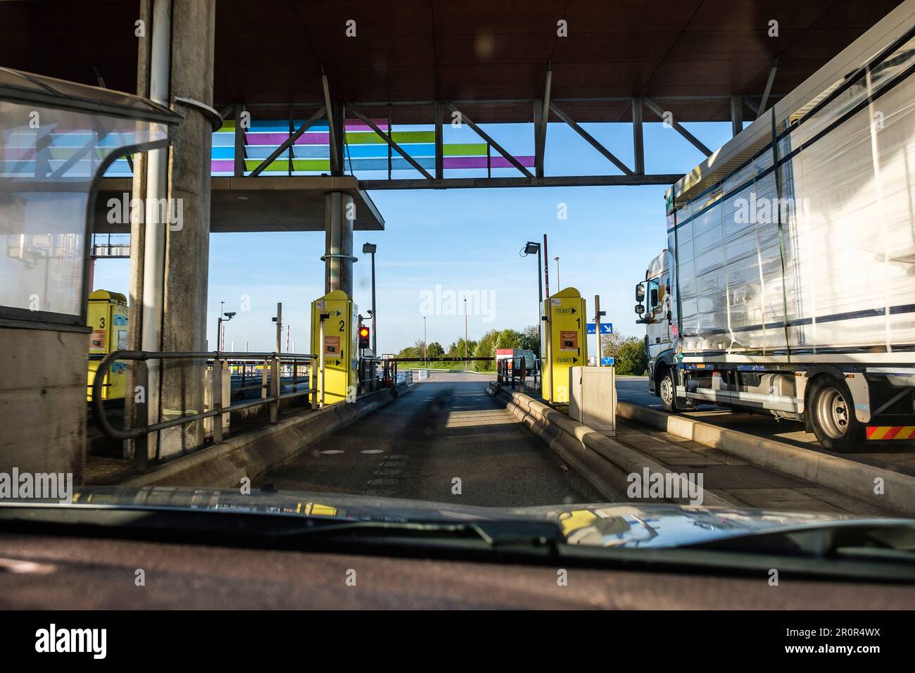 Toll on the A29 Highway in France | Peage sur l'autoroute A29 en France ...