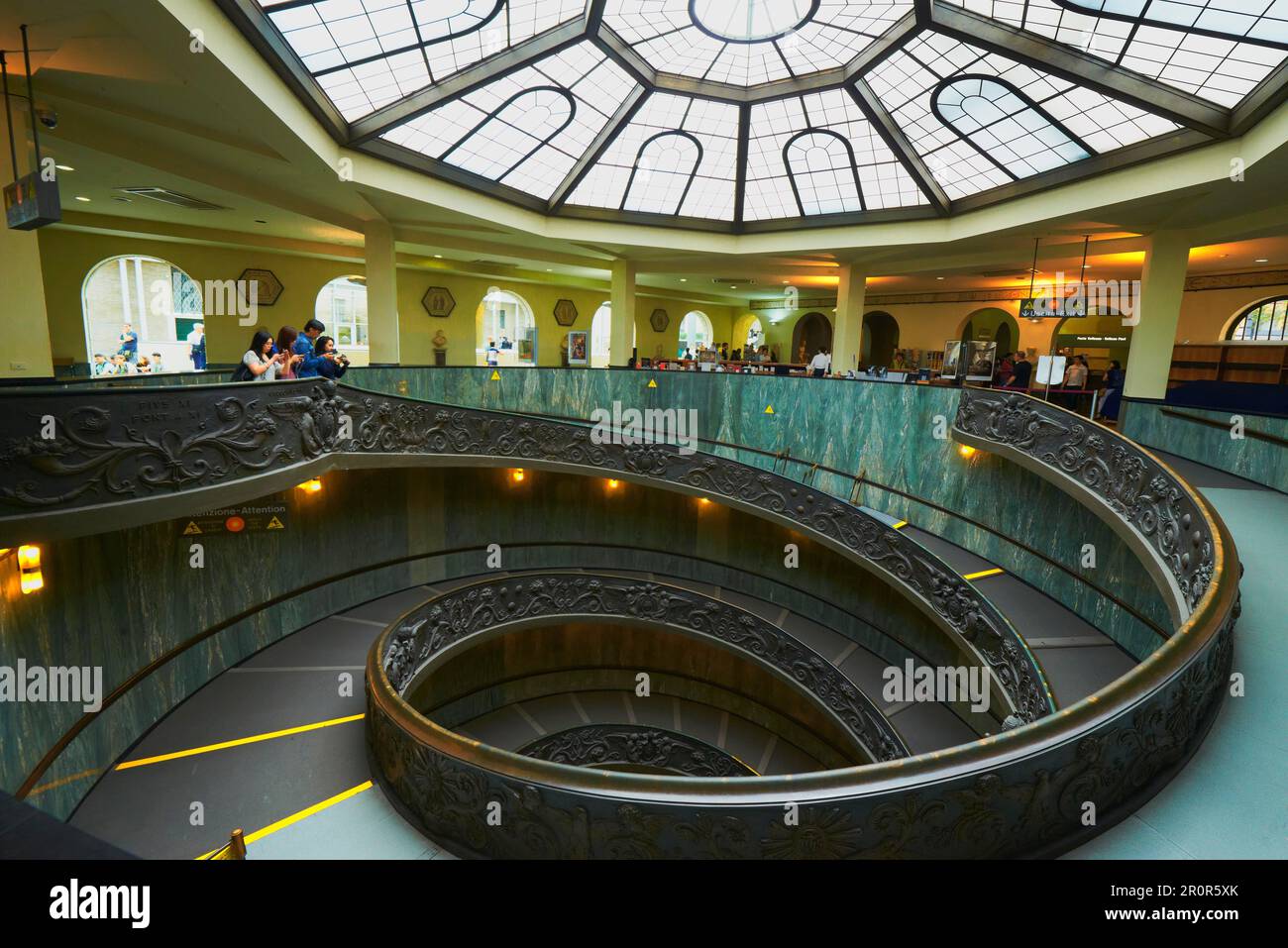 Vatican, Spiral Staircase, Giuseppe Momo Spiral Staircase, Vatican ...