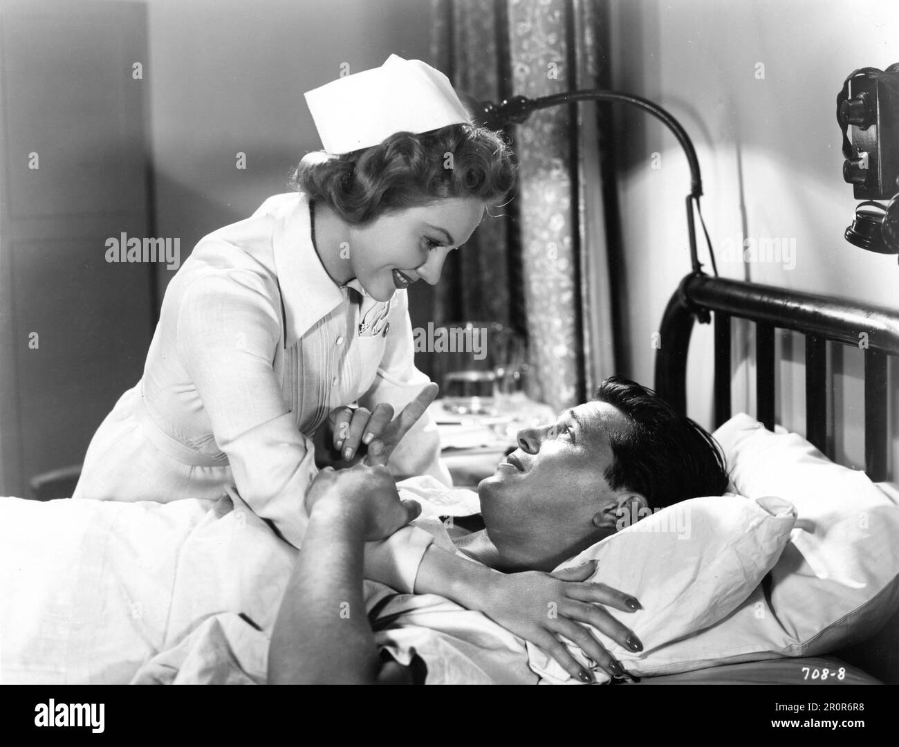 VIRGINIA MAYO and GORDON MacRAE in BACKFIRE 1950 director VINCENT ...