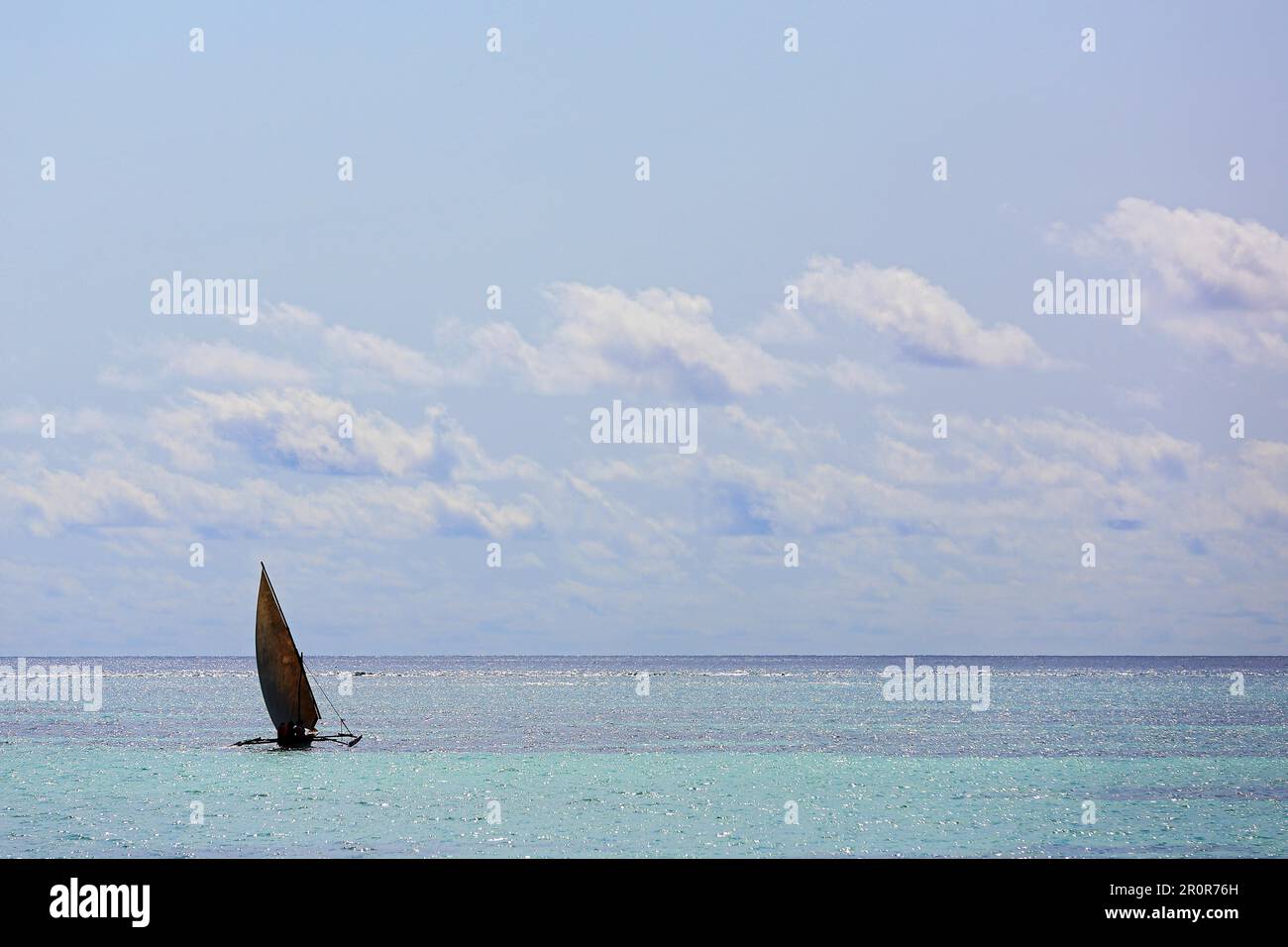 Dhow, Dhow, Indian Ocean, Zanzibar Tanzania Stock Photo - Alamy
