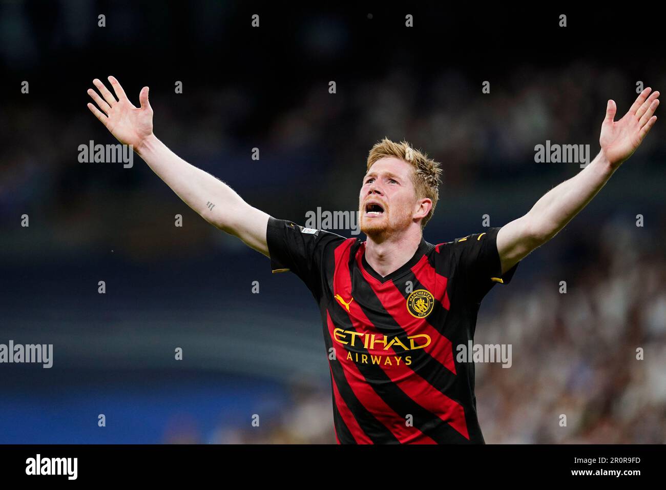 Kevin De Bruyne of Manchester City celebrates after scoring goal during ...