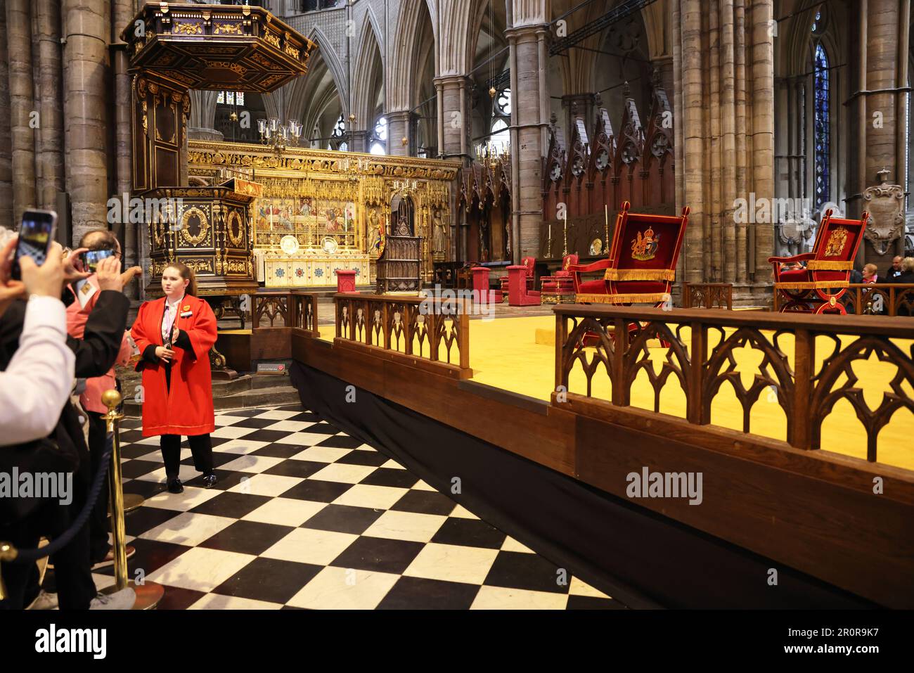 Thrones still in place in Westminster Abbey after the Coronation of ...
