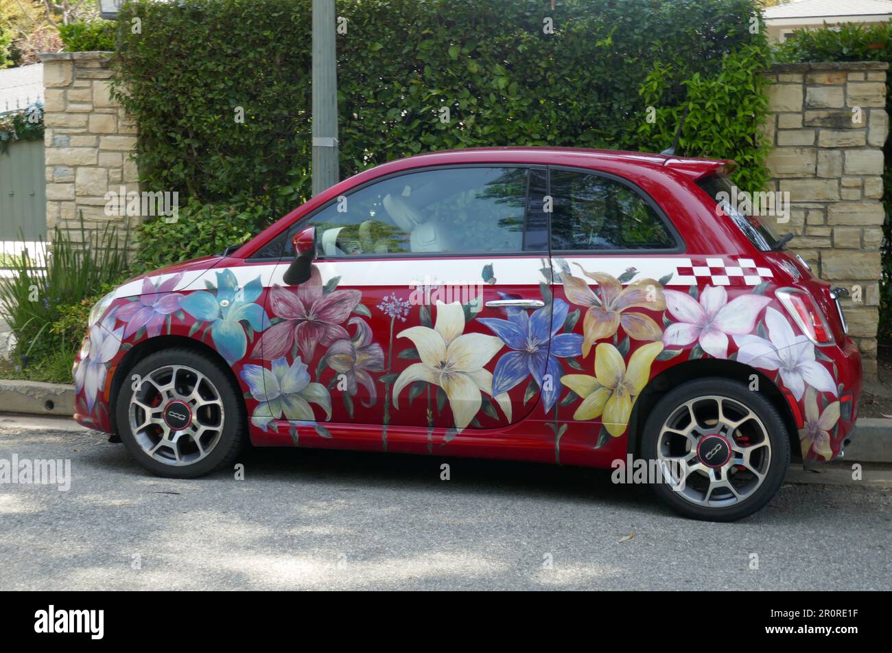 Los Angeles, California, USA 8th May 2023 Car with Flowers on N ...