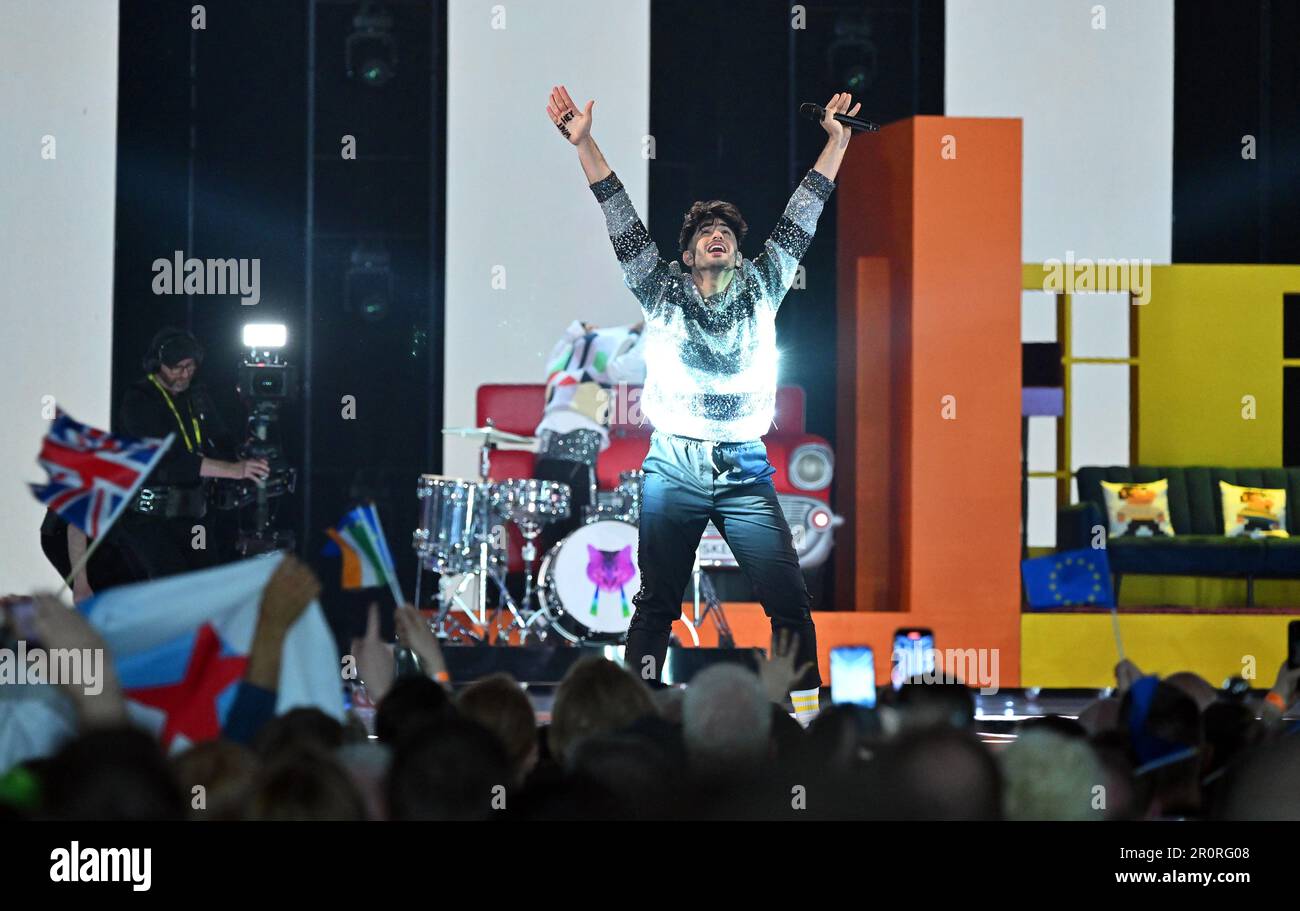 Liverpool, UK. 09th May, 2023. The Busker from Malta perform their song ...