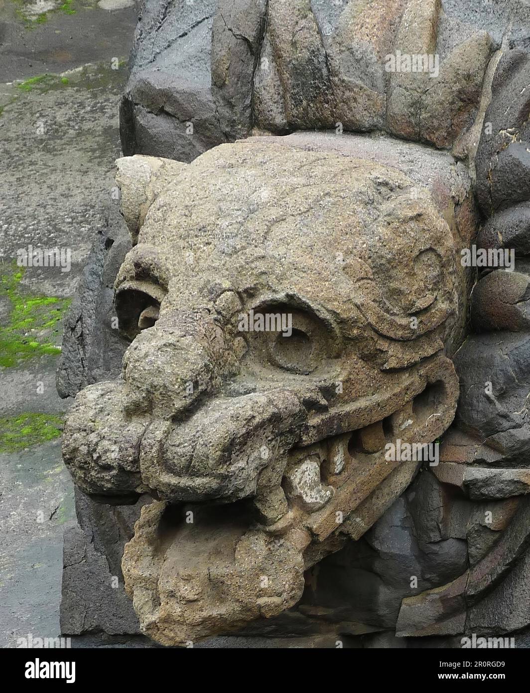 Monstrous heads on the temple of the Feathered-Serpent the most ...