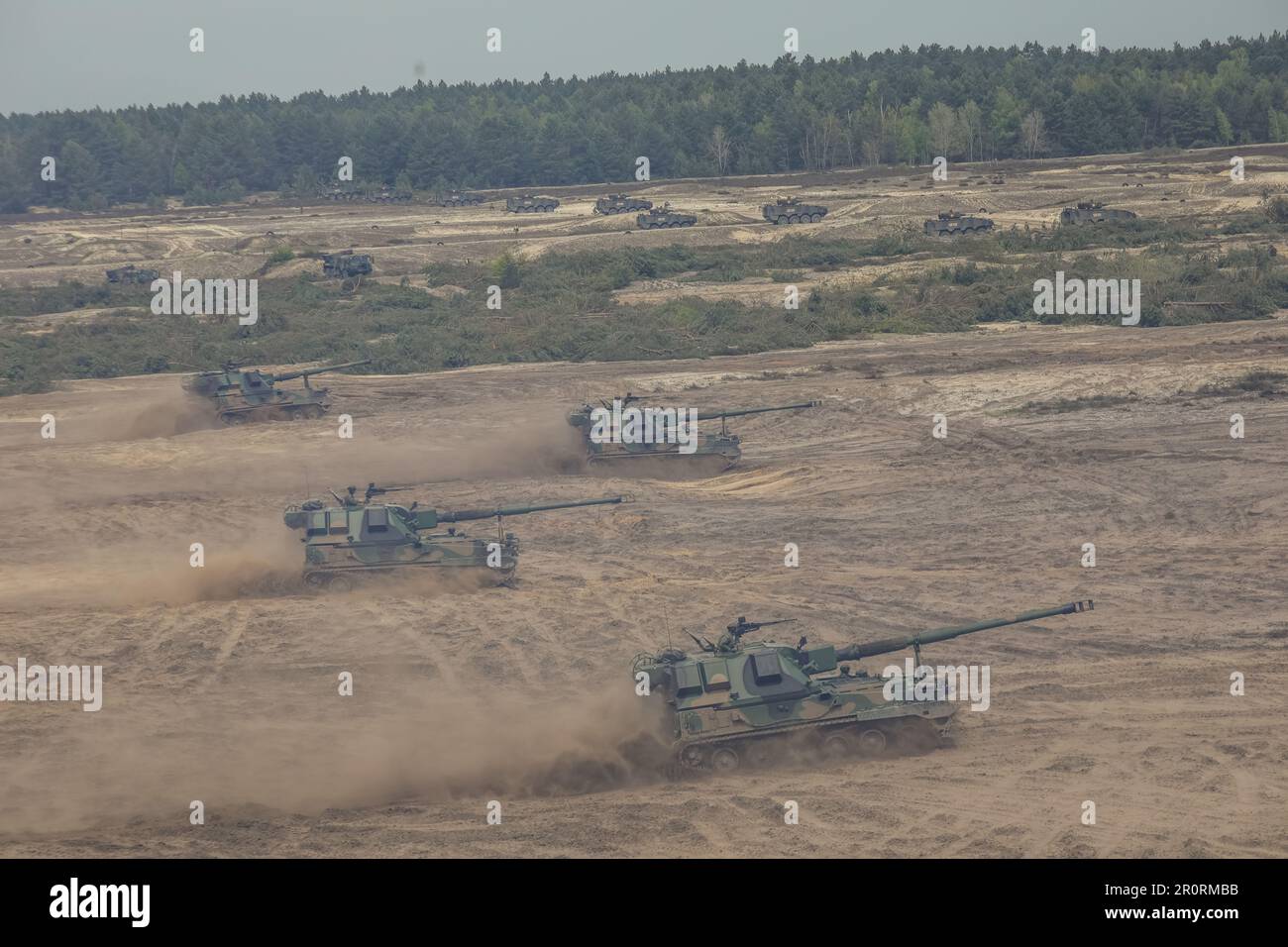 U.S. Soldiers assigned to Aggressor Company, 2nd Battalion, 70th Armor ...