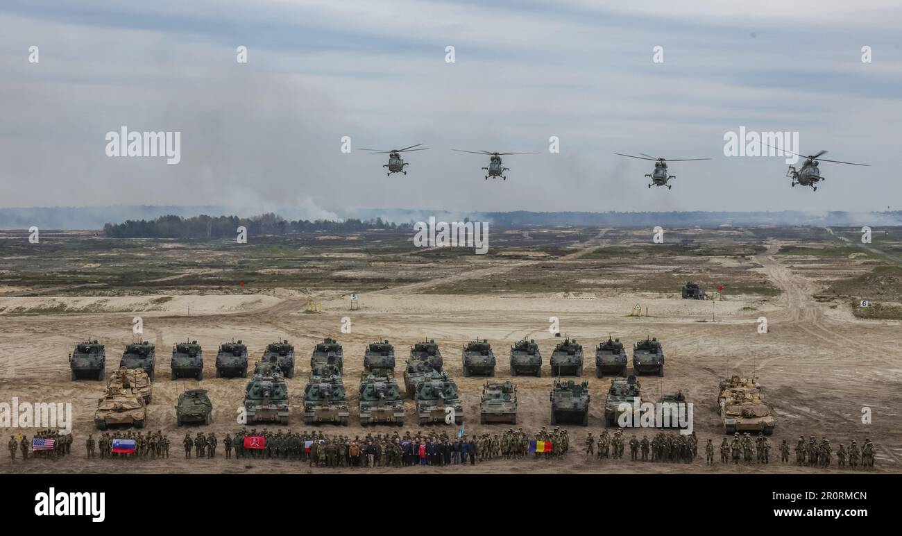 U.S. Soldiers assigned to 2nd Battalion, 70th Armor Regiment, 2nd ...