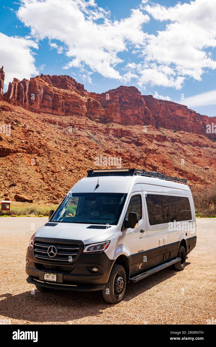 Interstate camper transport hi-res stock photography and images - Alamy
