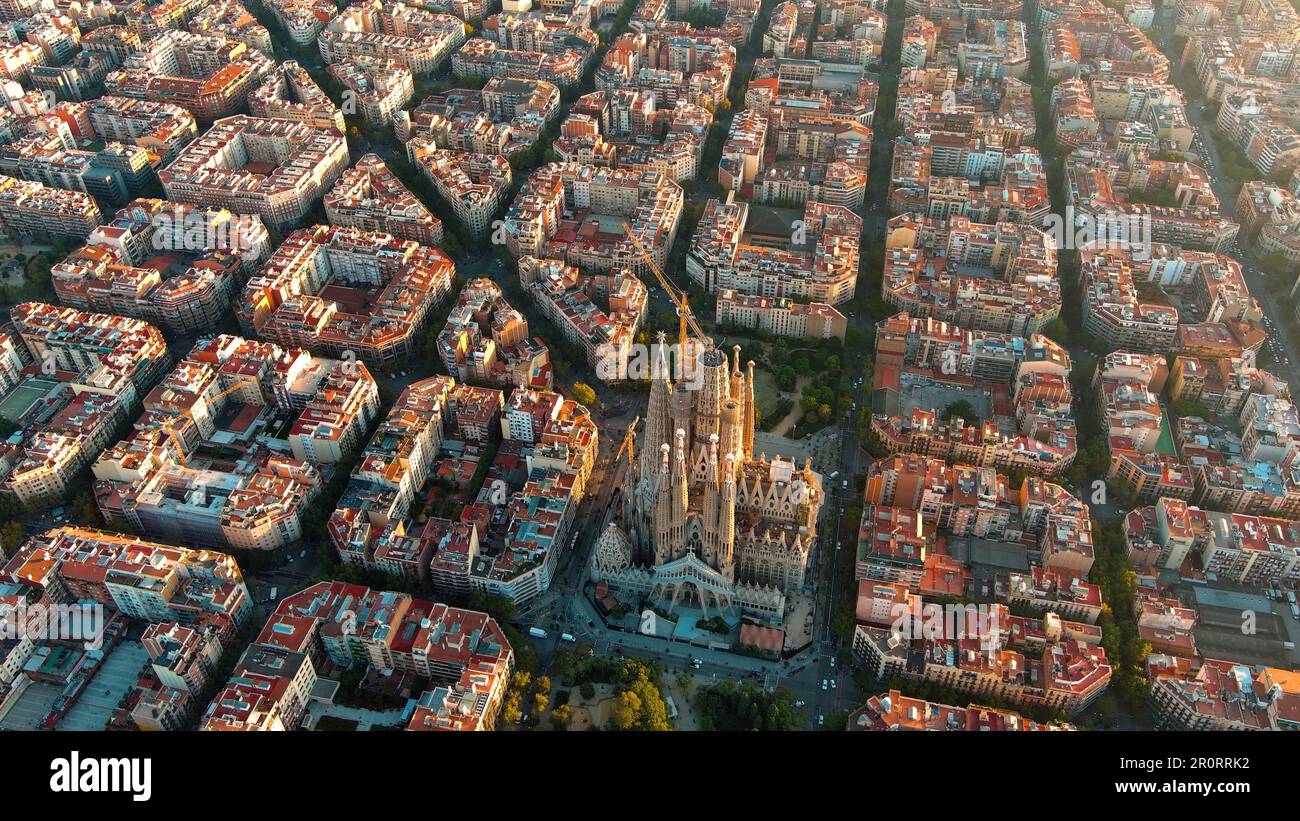 Aerial view barcelona square blocks hi-res stock photography and images ...