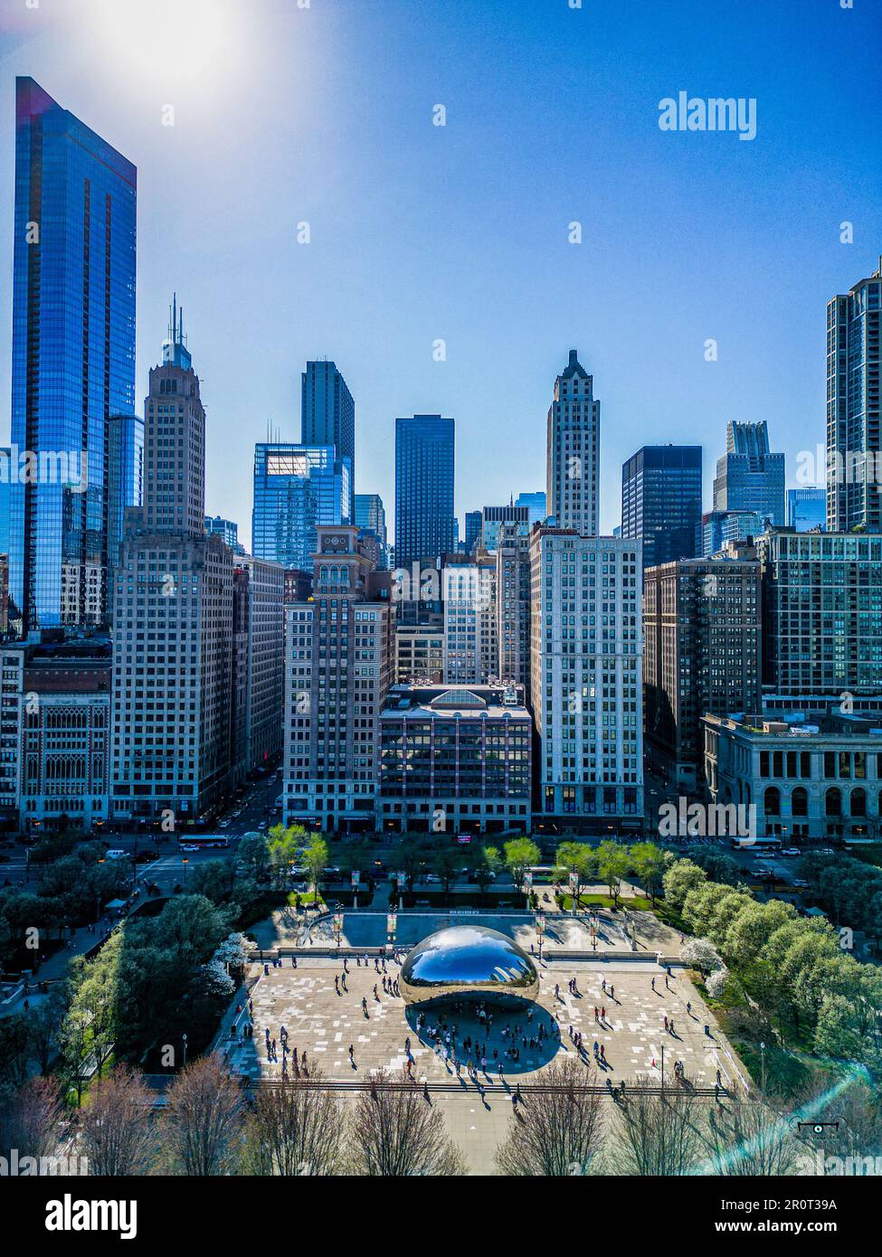 Downtown Chicago, Millennium park Stock Photo - Alamy