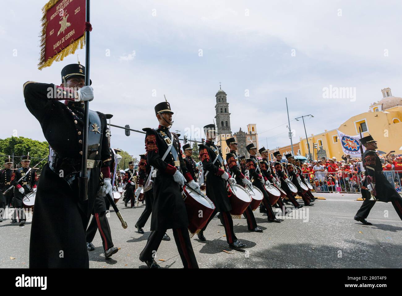 representation of the battle of May 5, march in the civic parade on the ...