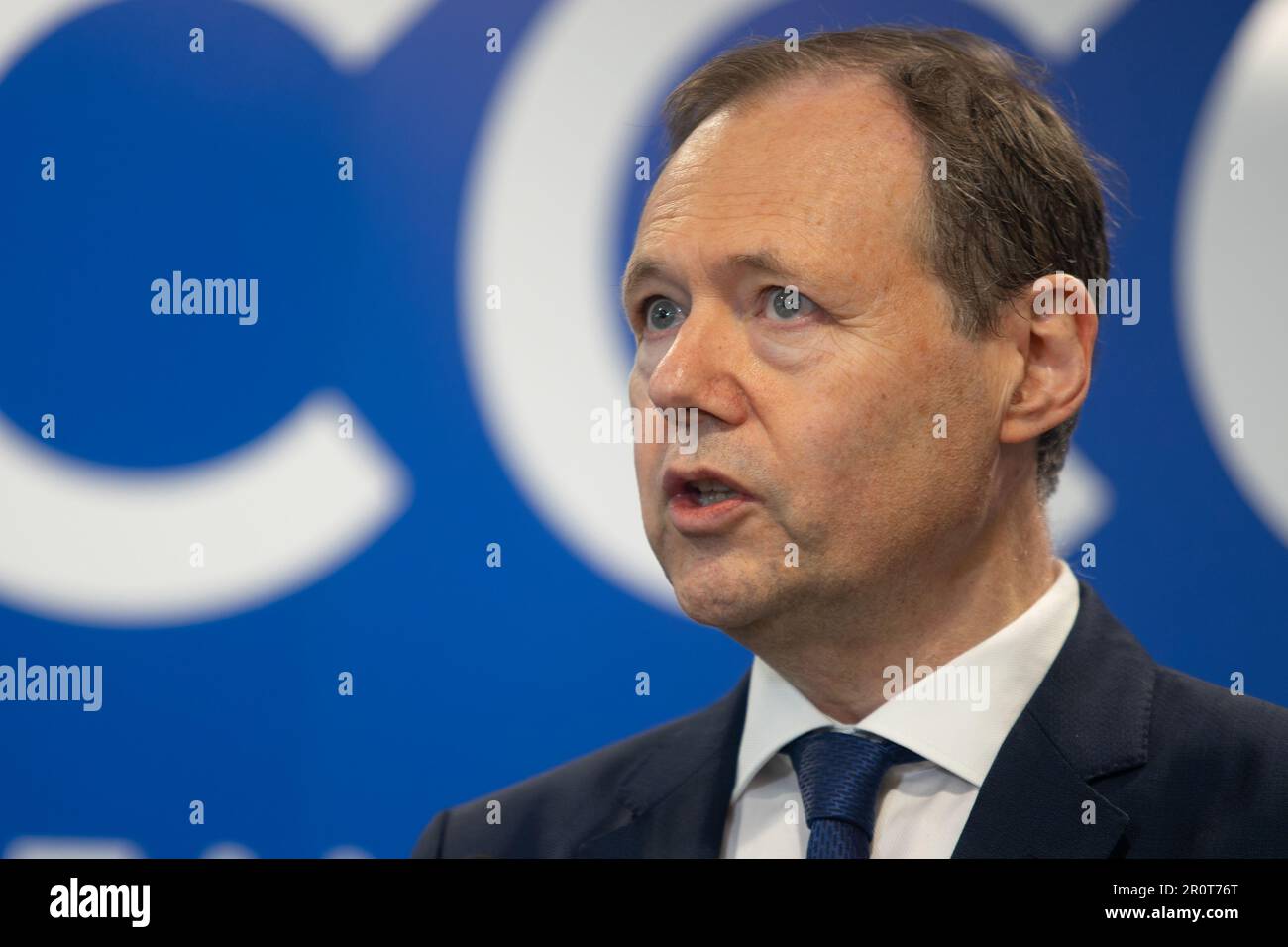 Cnect hi-res stock photography and images - Alamy