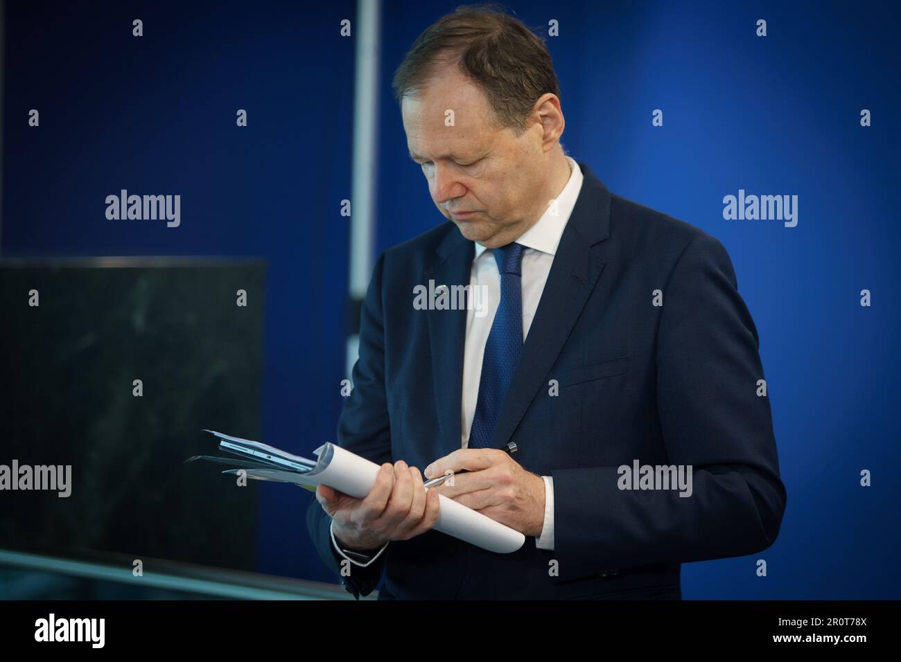 Cnect hi-res stock photography and images - Alamy