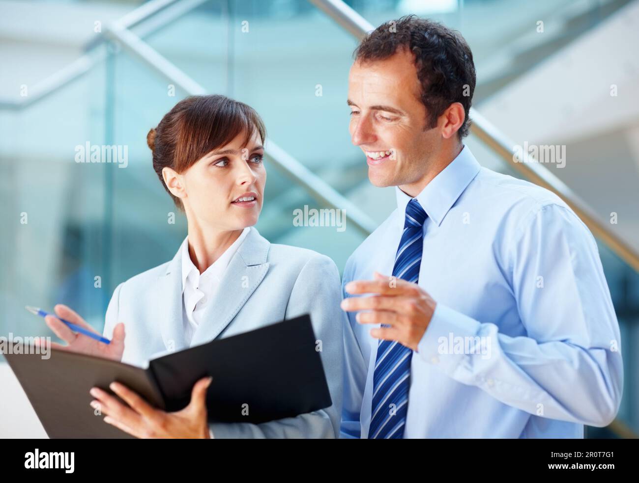 Corporate discussing hi-res stock photography and images - Alamy
