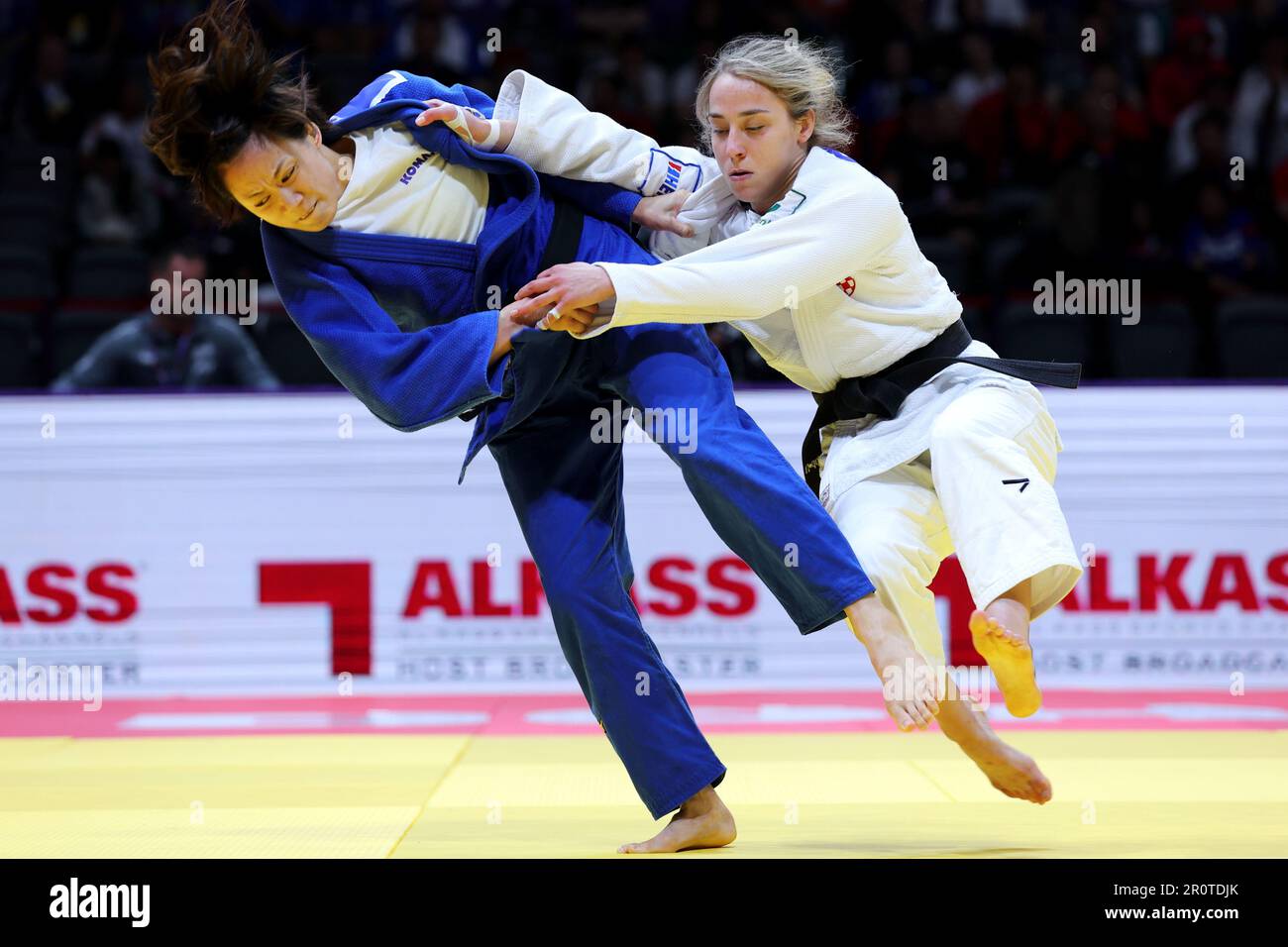 Ali Bin Hamad Al Attiyah Arena, Doha, Qatar. 9th May, 2023. (L-R) Chen ...