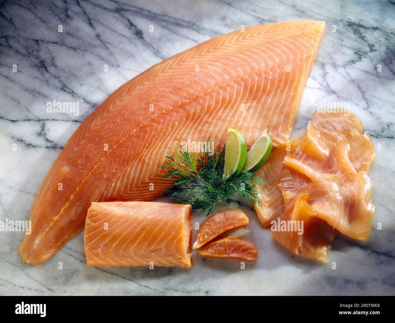 Salmon entire fish hi-res stock photography and images - Alamy