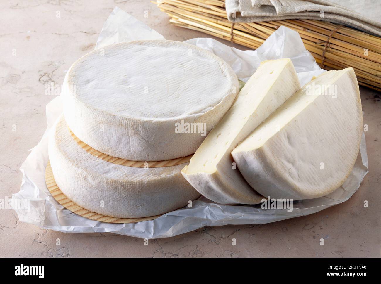 Red smear cheeses hi-res stock photography and images - Alamy