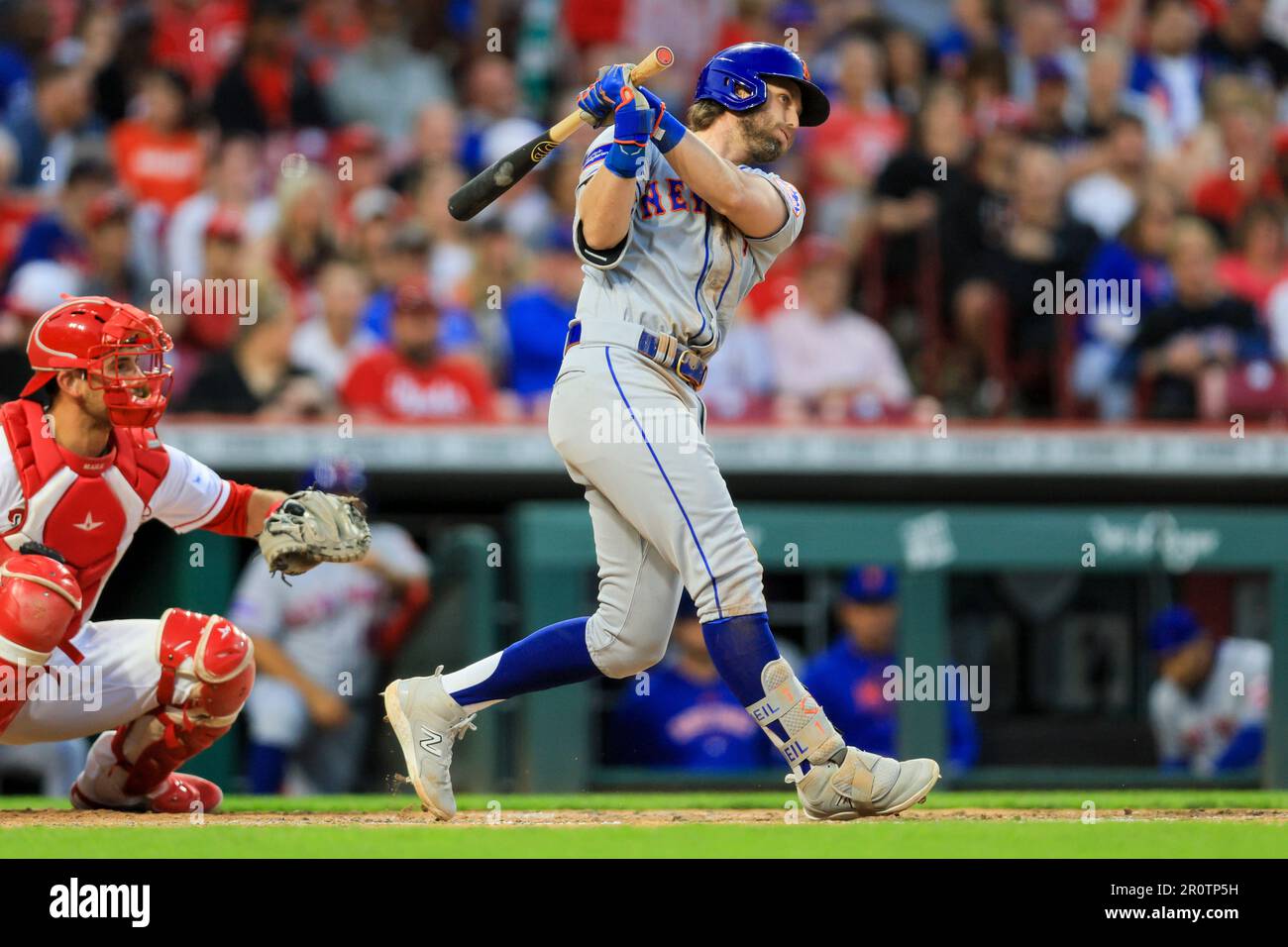 New York Mets' Jeff McNeil bats during a baseball game against the ...