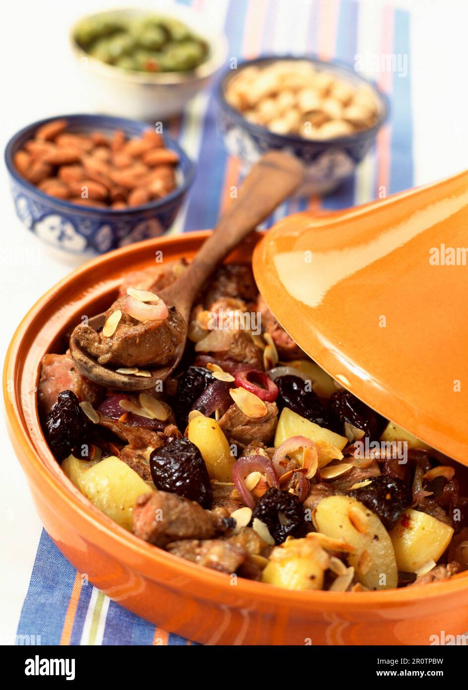 Prune rouge hi-res stock photography and images - Alamy