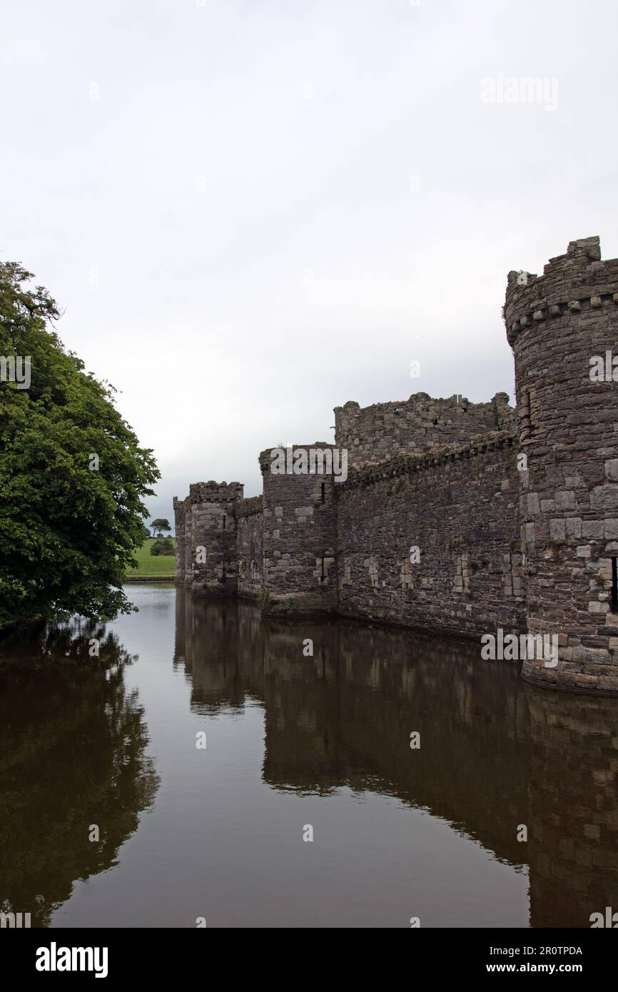 Caernarfon Castle, Royal fortress-palace of the 13th century, castle ...