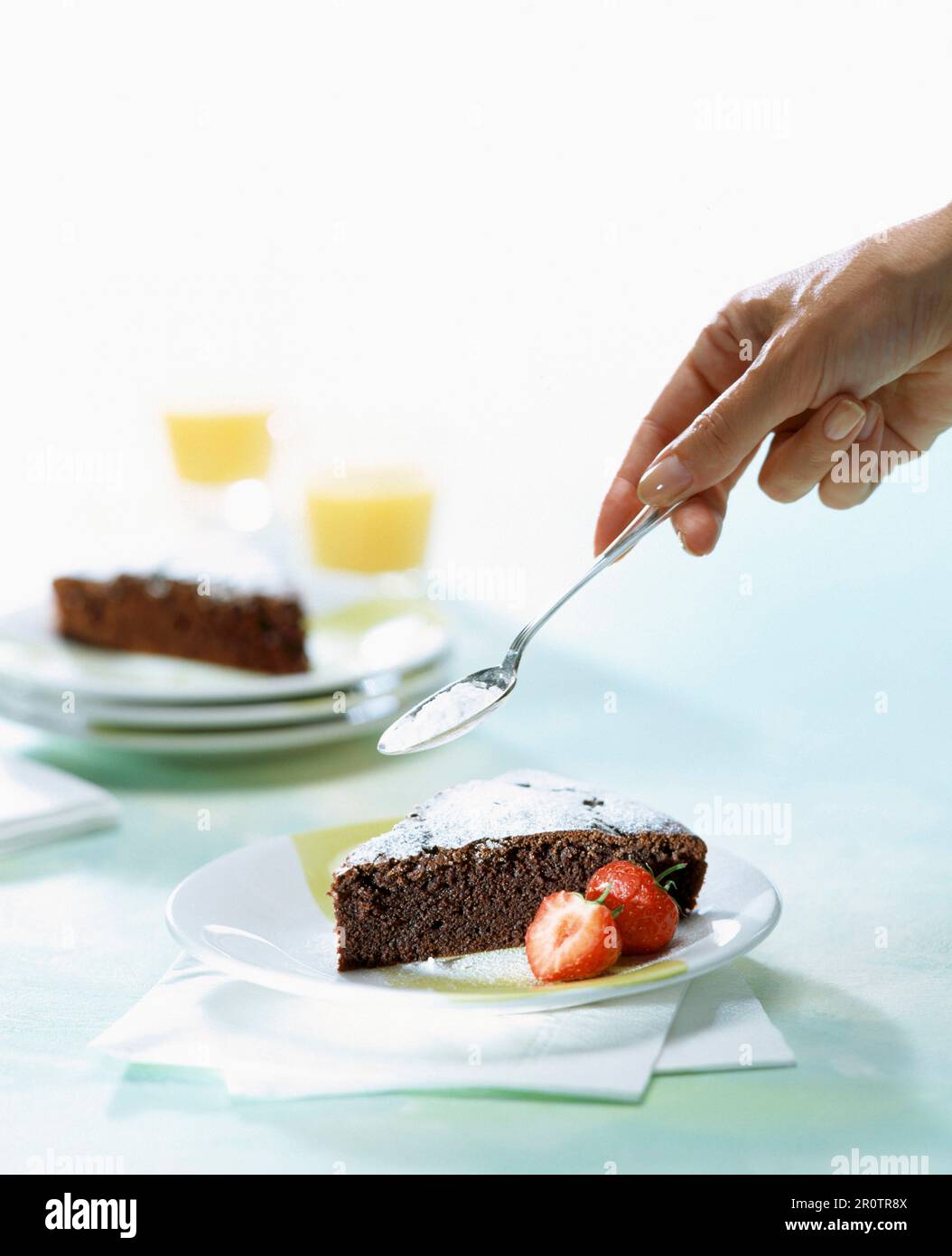 Being dusted with icing sugar hi-res stock photography and images - Alamy