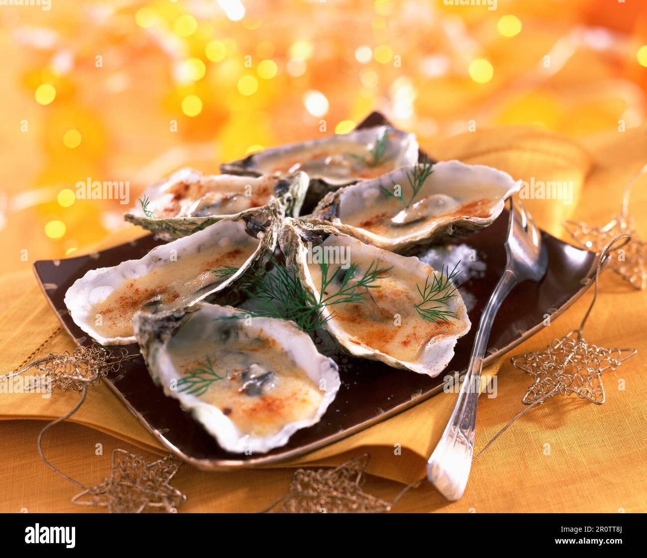 Dish with egg shells hi-res stock photography and images - Alamy