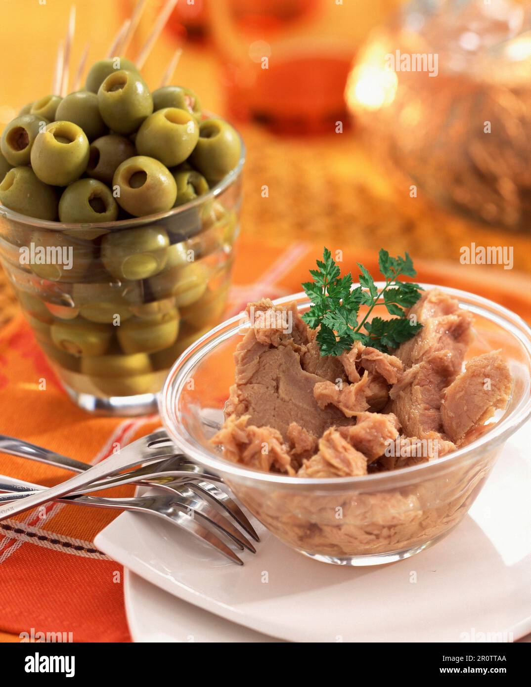 Shredded tuna hi-res stock photography and images - Alamy
