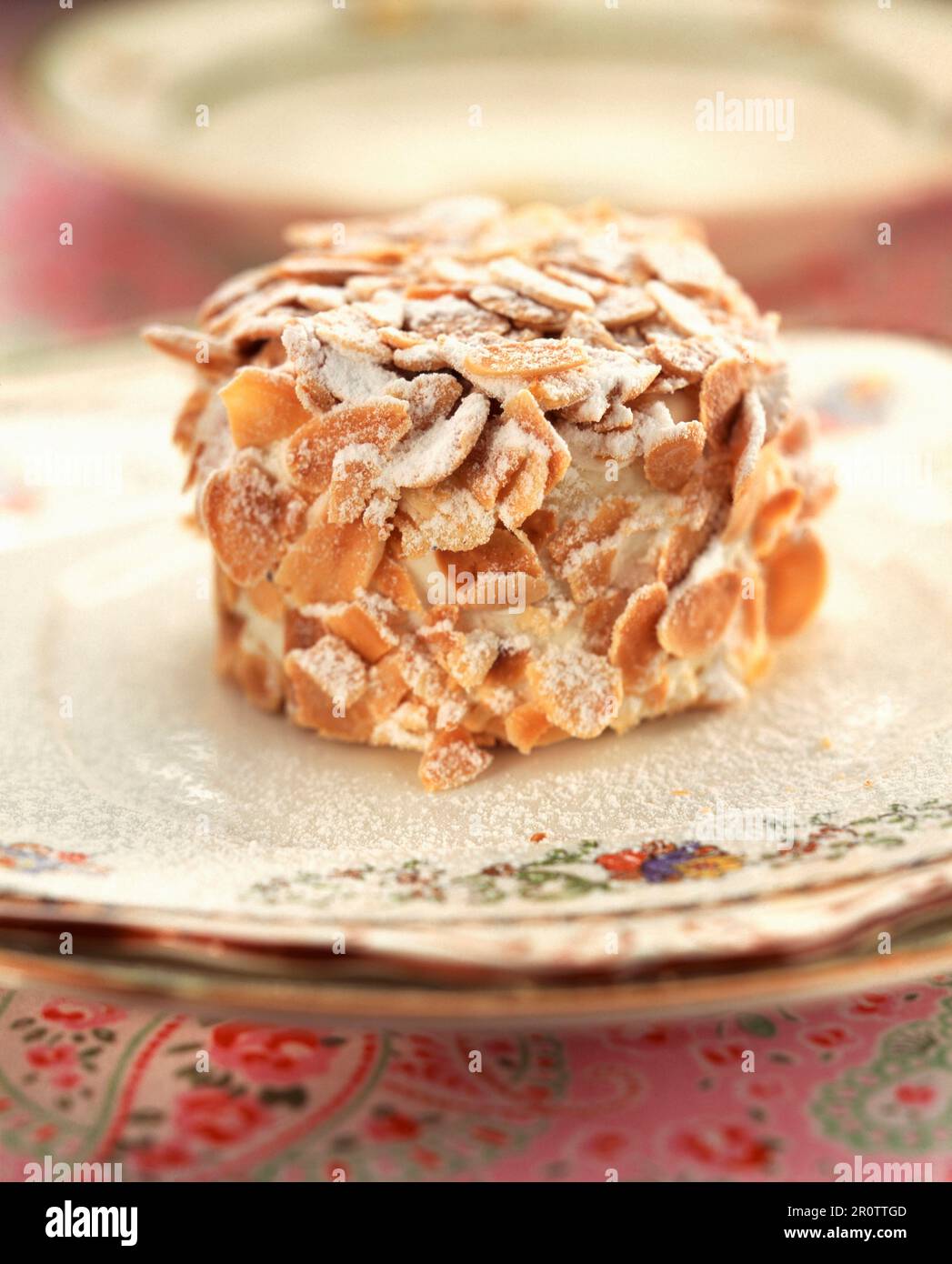 Almond gateau hi-res stock photography and images - Alamy