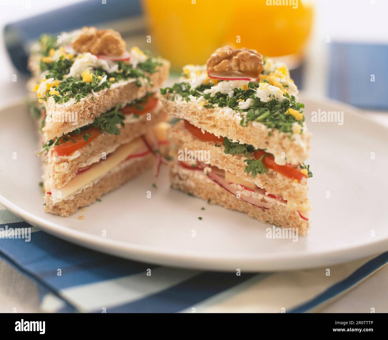 Triangle de fromage hi-res stock photography and images - Alamy