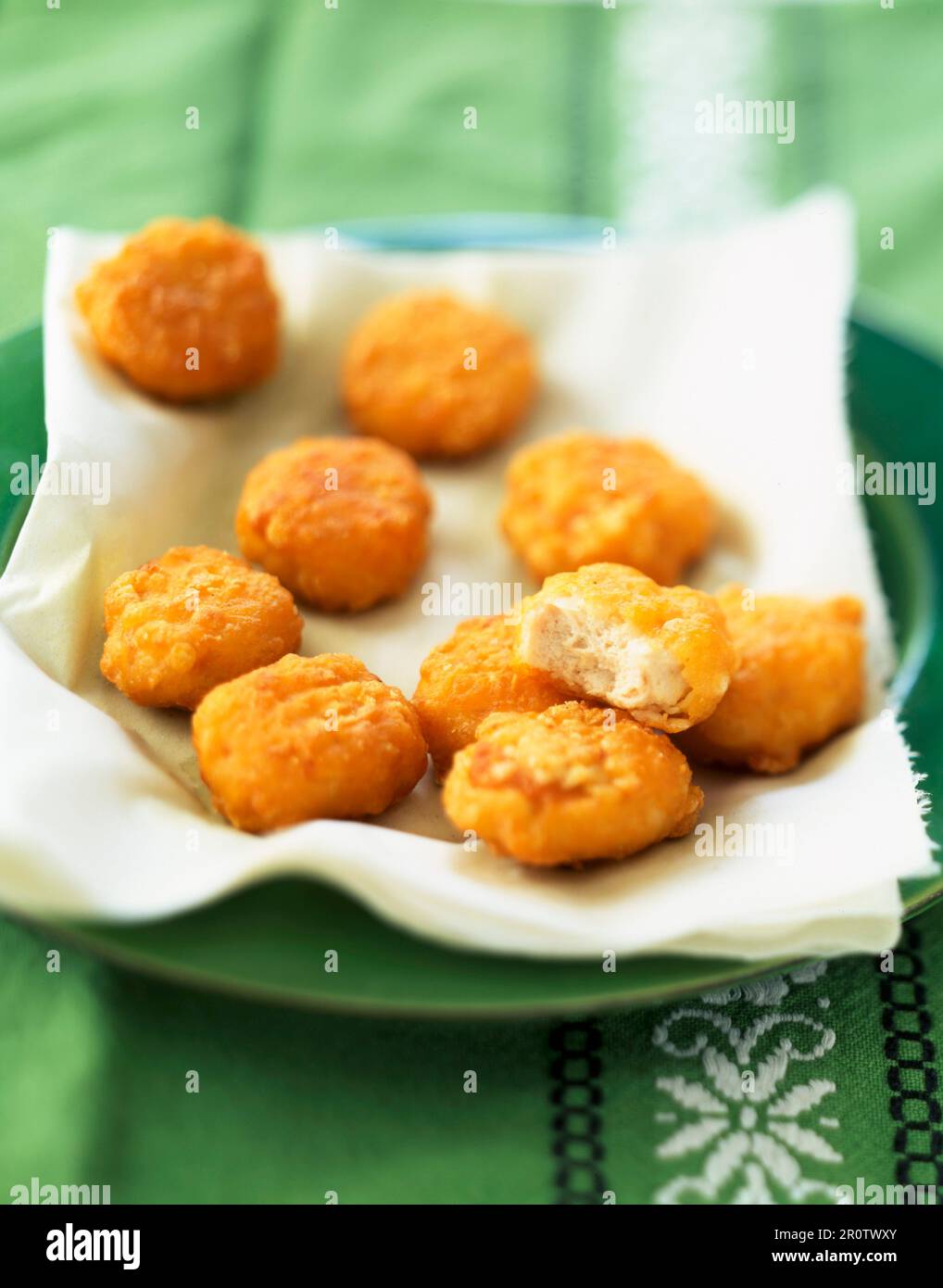 Nuggets platter hi-res stock photography and images - Alamy