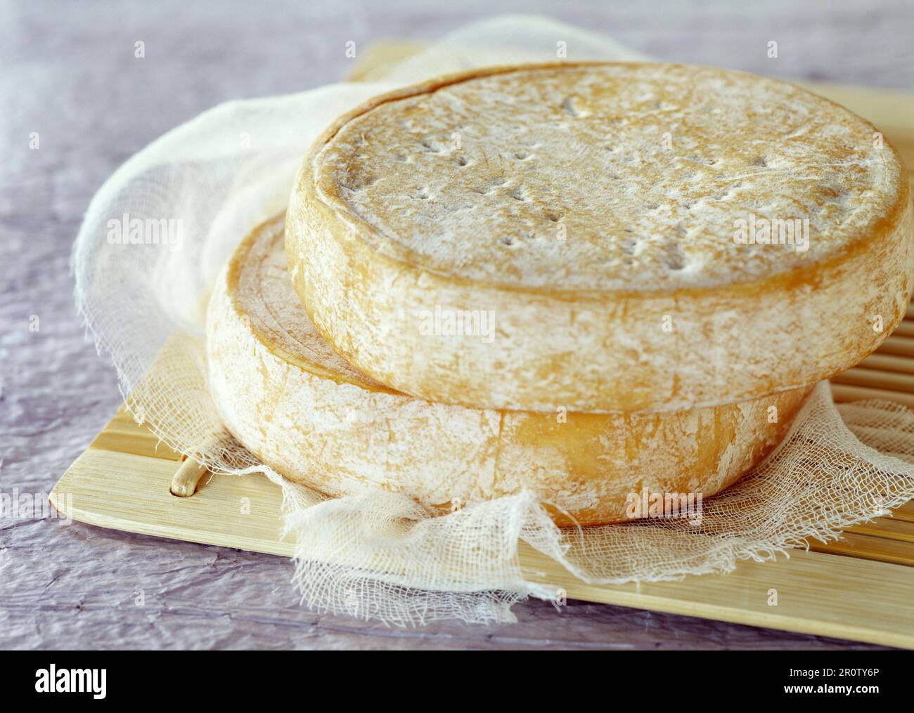 Reblochon hi-res stock photography and images - Alamy
