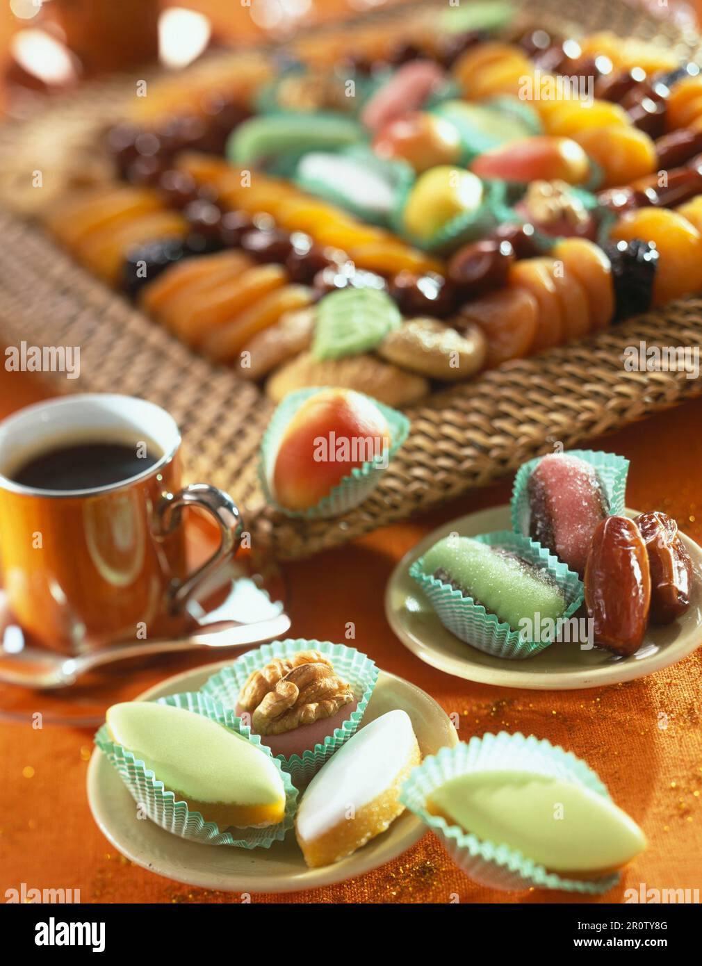 Nutty sweets hi-res stock photography and images - Alamy