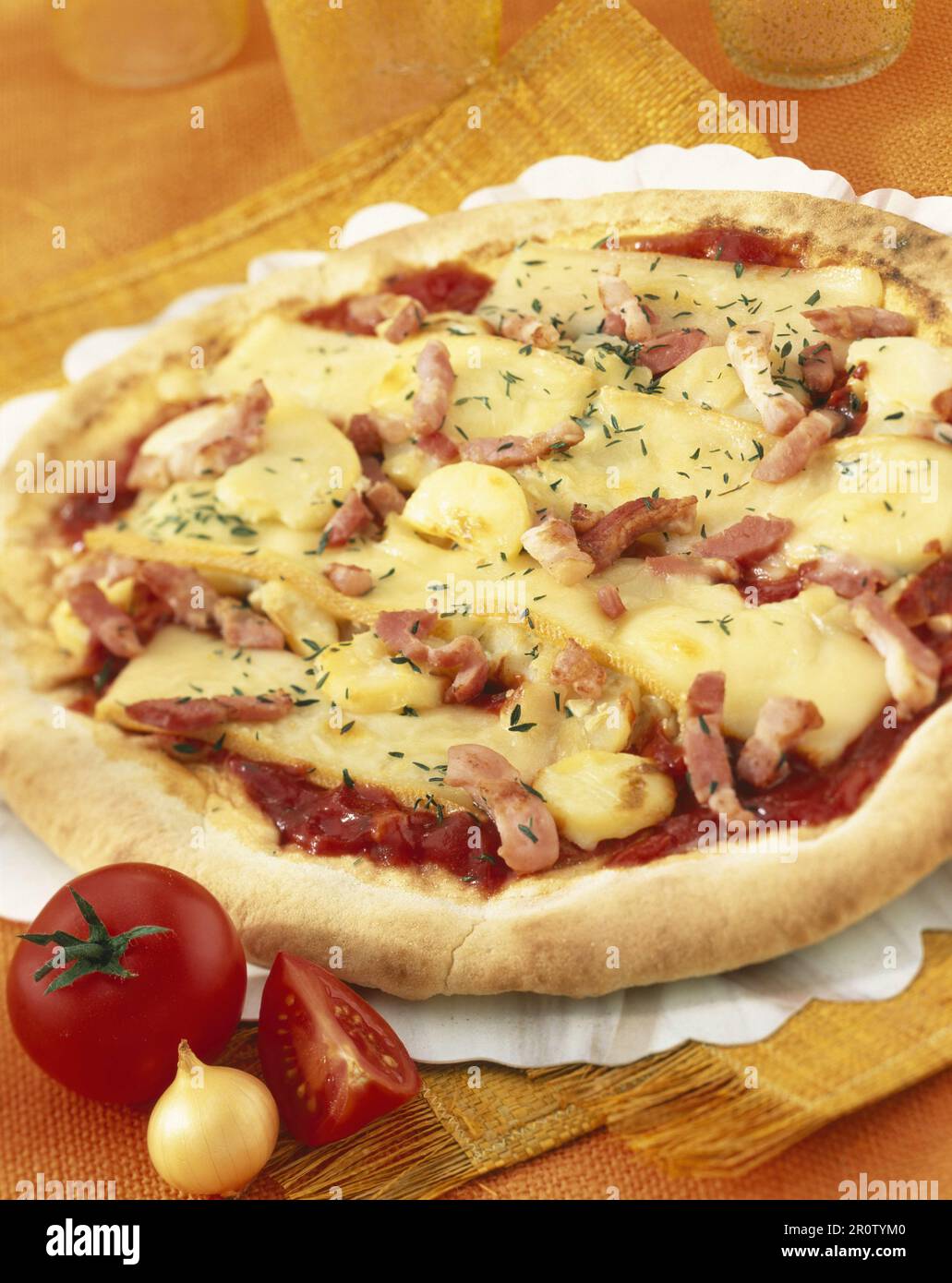 Pizza no meat whole hi-res stock photography and images - Alamy