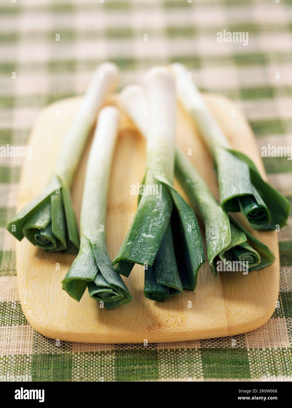 Washing leeks hi-res stock photography and images - Alamy