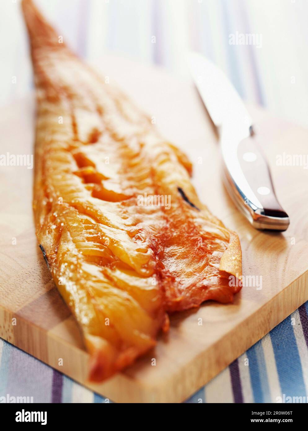 Smoked haddock fish filet hi-res stock photography and images - Alamy