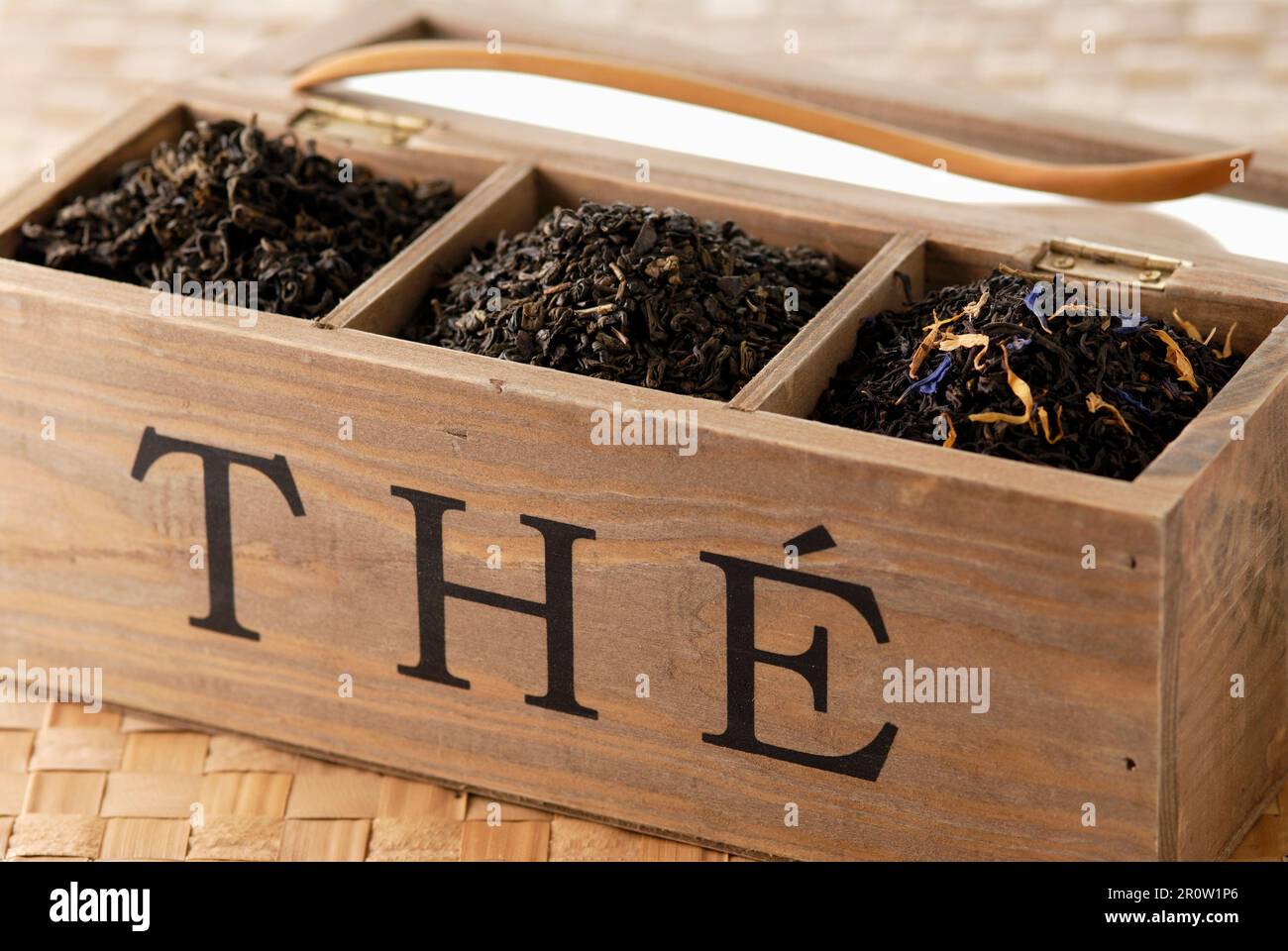 Tea crate hi-res stock photography and images - Alamy