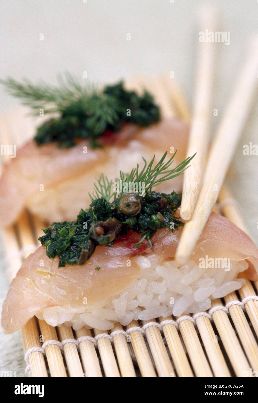 Easy sushi hi-res stock photography and images - Alamy