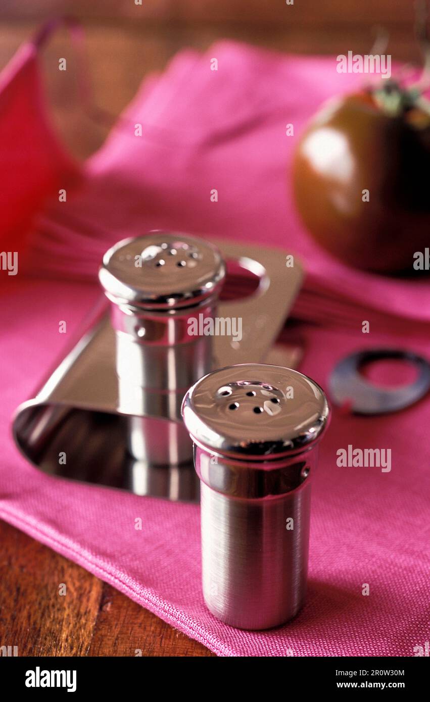Salt and pepper pots Stock Photo - Alamy