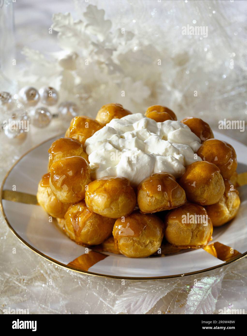 Saint honoré cake hi-res stock photography and images - Alamy