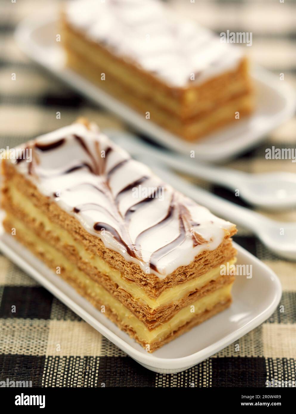 Mille feuilles hi-res stock photography and images - Alamy