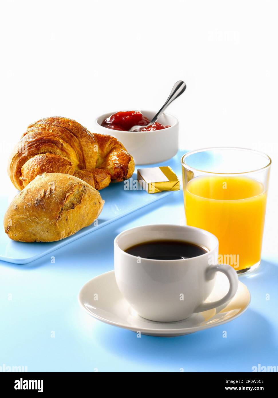 Breakfast at the bar Stock Photo - Alamy
