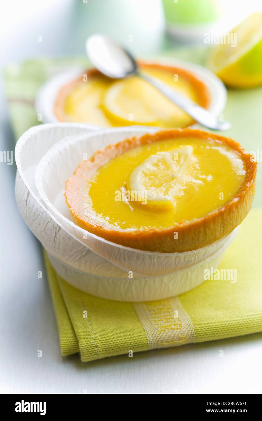 Lemon torte hi-res stock photography and images - Alamy
