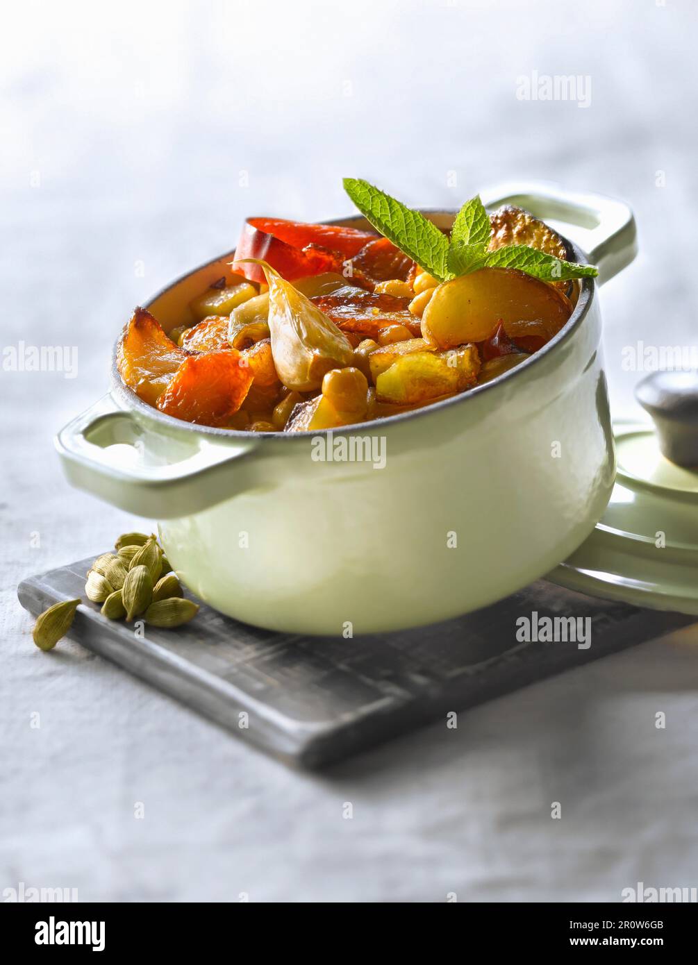 Small casserole dish of vegetables with cardamom Stock Photo - Alamy
