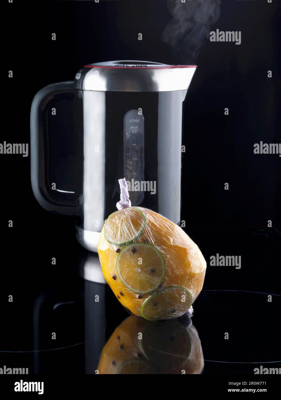 Cellophane wrapped fruit hi-res stock photography and images - Alamy