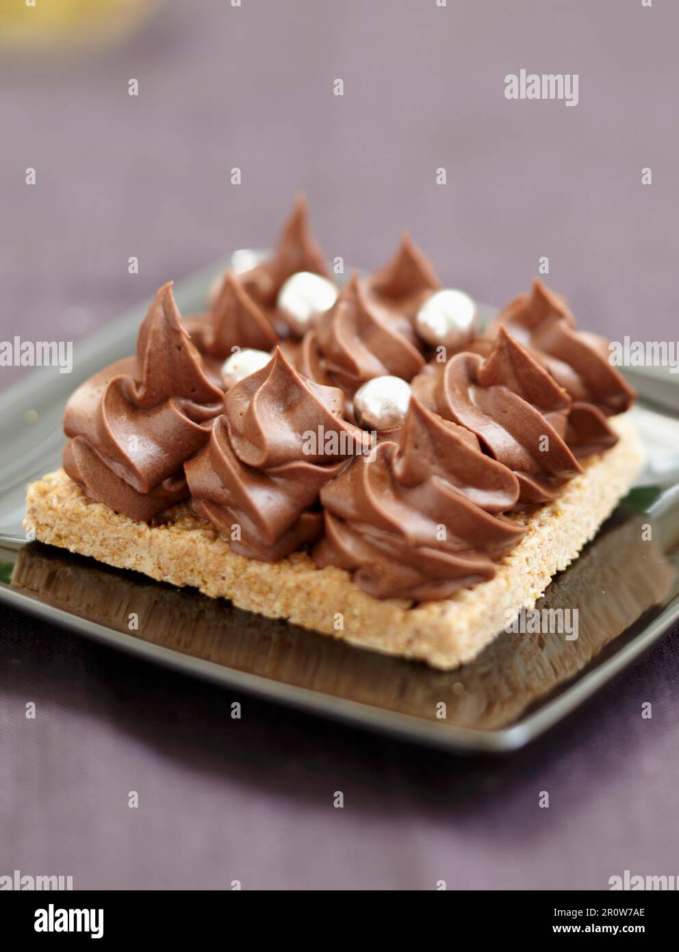 Crunchy cake hi-res stock photography and images - Alamy