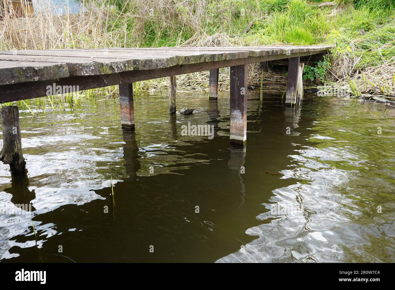 Lake bottom scenery hi-res stock photography and images - Alamy