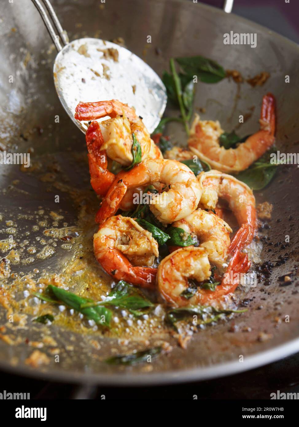 Wok seared shrimp hi-res stock photography and images - Alamy