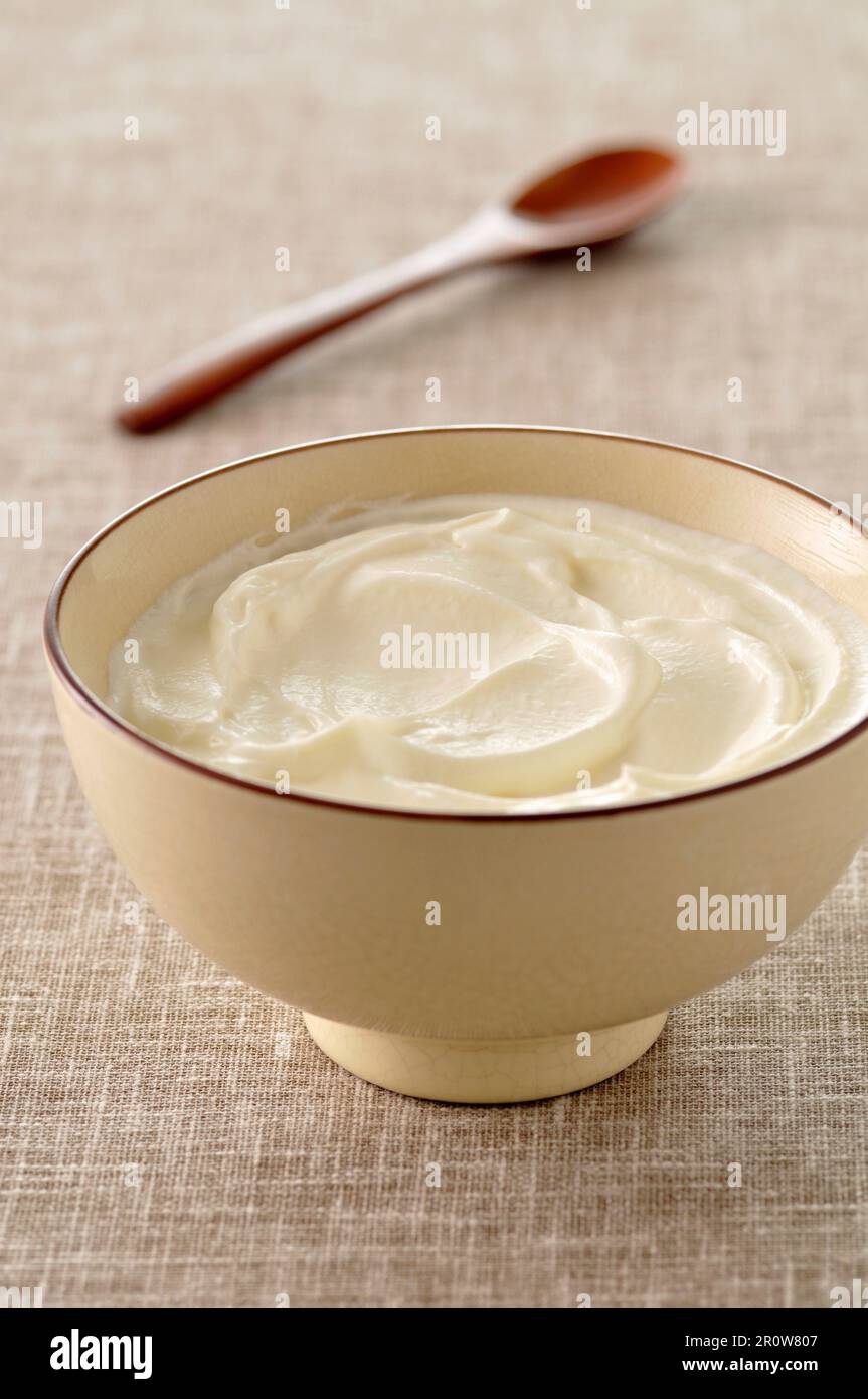 Thick icing hi-res stock photography and images - Alamy