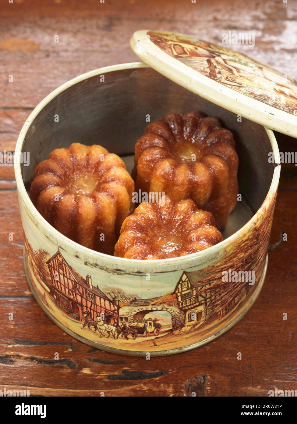Cannele tin hi-res stock photography and images - Alamy
